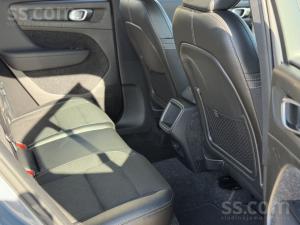 Grey Volvo XC40 2019 in Riga, with an engine capacity of 1.50 L and mileage of 142 thousand km for 16500 €, photo 18 on AUTOMOTO.COM.LV