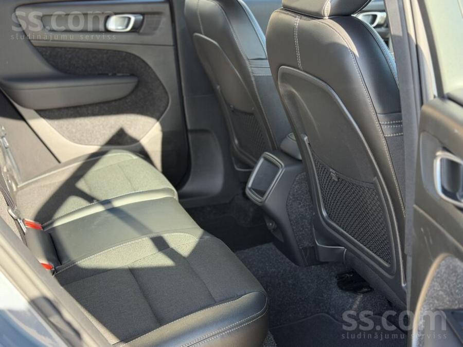 Grey Volvo XC40 2019 in Riga, with an engine capacity of 1.50 L and mileage of 142 thousand km for 16500 €, photo 18 on AUTOMOTO.COM.LV
