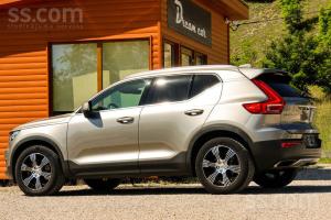 Grey Volvo XC40 2019 in Tukums, with an engine capacity of 2.00 L and mileage of 220 thousand km for 17990 €, photo 6 on AUTOMOTO.COM.LV