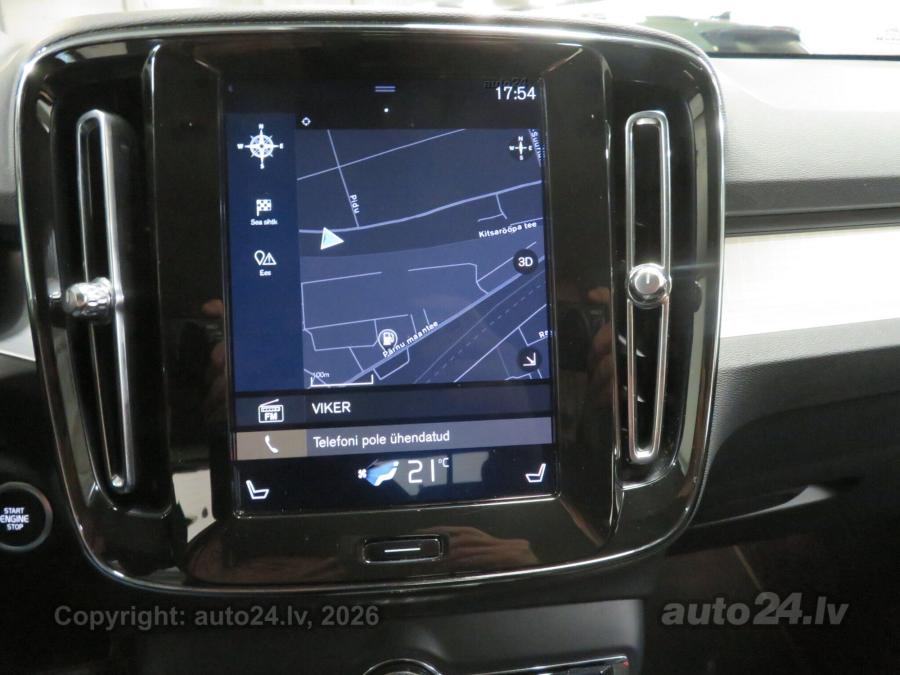 Grey Volvo XC40 2019 in Tallinn, with an engine capacity of 2.00 L and mileage of 114 thousand km for 21500 €, photo 8 on AUTOMOTO.COM.LV