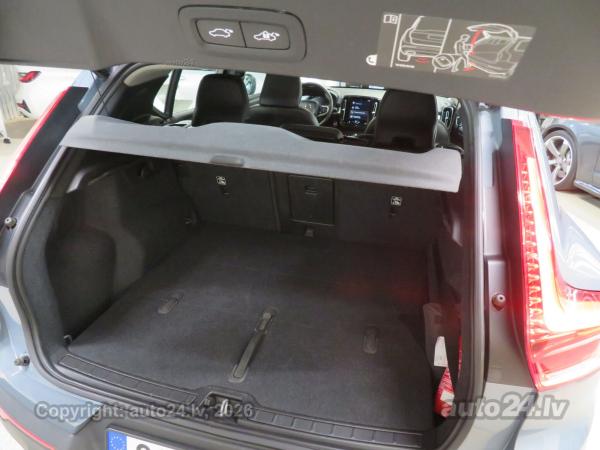 Серый Вольво XC40 2019 в Таллин, объемом двигателя 2.00 л и пробегом 114 тыс. км за 21500 €, фото 9 на AUTOMOTO.COM.LV