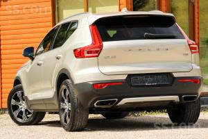 Pelēks Volvo XC40 2019 Tukums, ar dzinēja tilpumu 2.00 L un nobraukumu 210 tūkst. km par 17590 €, foto 5 vietnē AUTOMOTO.COM.LV