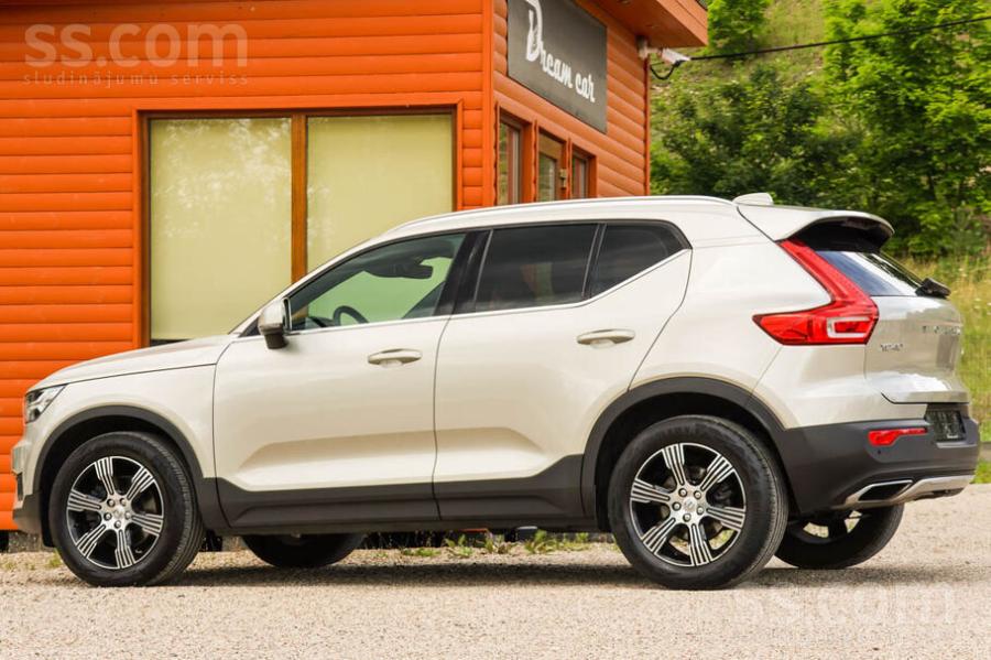 Pelēks Volvo XC40 2019 Tukums, ar dzinēja tilpumu 2.00 L un nobraukumu 210 tūkst. km par 17590 €, foto 6 vietnē AUTOMOTO.COM.LV