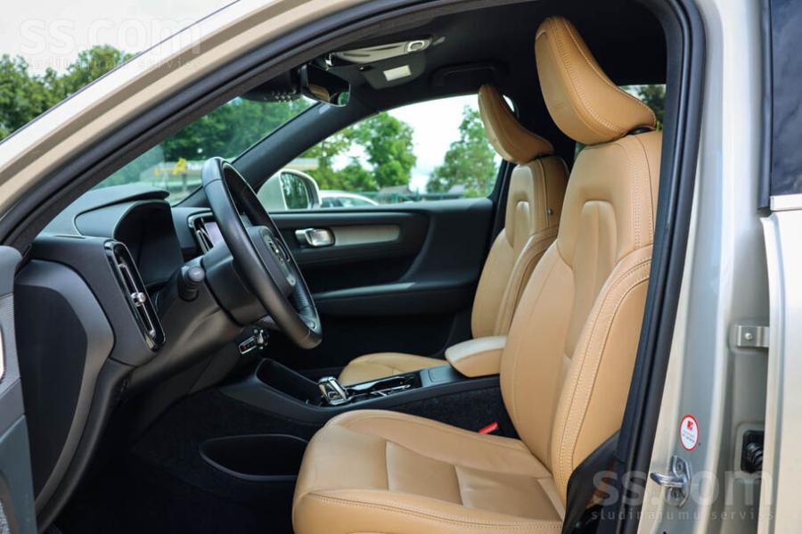 Pelēks Volvo XC40 2019 Tukums, ar dzinēja tilpumu 2.00 L un nobraukumu 210 tūkst. km par 17590 €, foto 7 vietnē AUTOMOTO.COM.LV