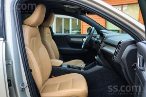 Pelēks Volvo XC40 2019 Tukums, ar dzinēja tilpumu 2.00 L un nobraukumu 210 tūkst. km par 17590 €, foto 10 vietnē AUTOMOTO.COM.LV