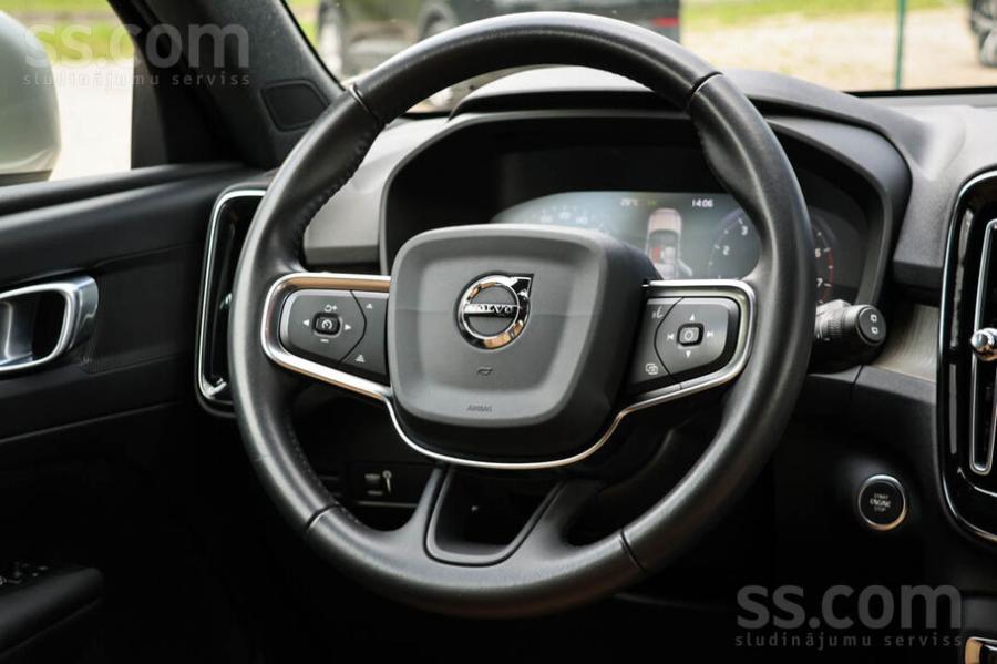 Pelēks Volvo XC40 2019 Tukums, ar dzinēja tilpumu 2.00 L un nobraukumu 210 tūkst. km par 17590 €, foto 12 vietnē AUTOMOTO.COM.LV