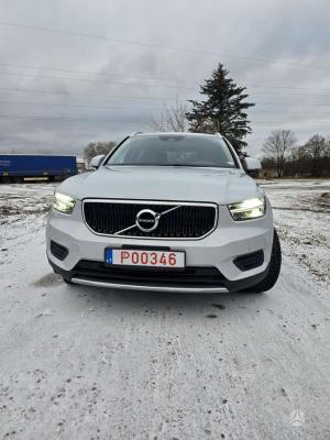 Grey Volvo XC40 2020 in Vilnius, with an engine capacity of 1.97 L and mileage of 150 thousand km for 19500 €, photo  on AUTOMOTO.COM.LV