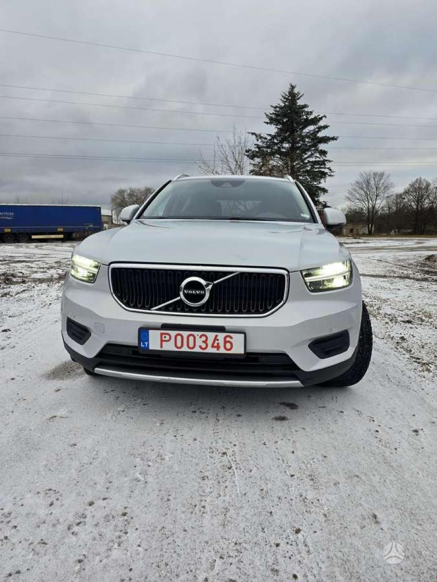Серый Вольво XC40 2020 в Вильнюс, объемом двигателя 1.97 л и пробегом 150 тыс. км за 19500 €, фото 1 на AUTOMOTO.COM.LV