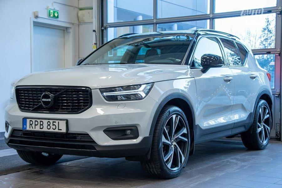 Pelēks Volvo XC40 2020 Kauņa, ar dzinēja tilpumu 0.00 L un nobraukumu 85 tūkst. km par 33768 €, foto 3 vietnē AUTOMOTO.COM.LV