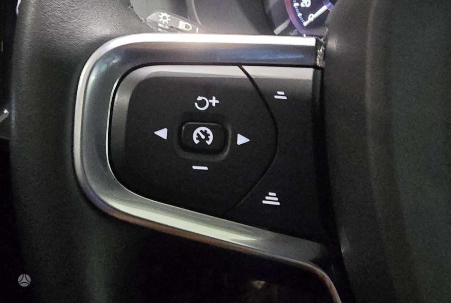 Серый Вольво XC40 2020 в Шяуляй, объемом двигателя 1.97 л и пробегом 46 тыс. км за 26400 €, фото 17 на AUTOMOTO.COM.LV