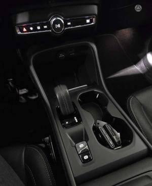 Серый Вольво XC40 2020 в Шяуляй, объемом двигателя 1.97 л и пробегом 46 тыс. км за 26400 €, фото 18 на AUTOMOTO.COM.LV