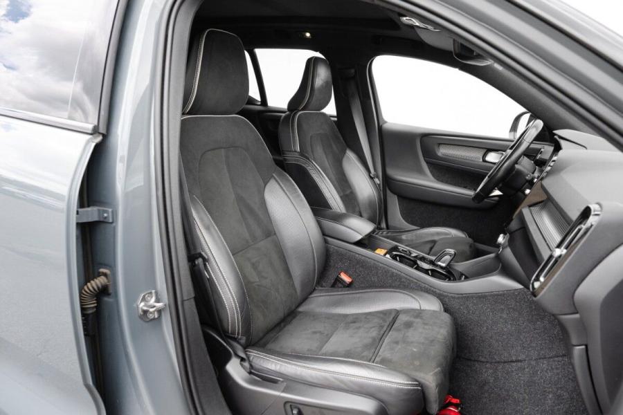 Серый Вольво XC40 2020 в Рига, объемом двигателя 1.50 л и пробегом 131 тыс. км за 22500 €, фото 7 на AUTOMOTO.COM.LV