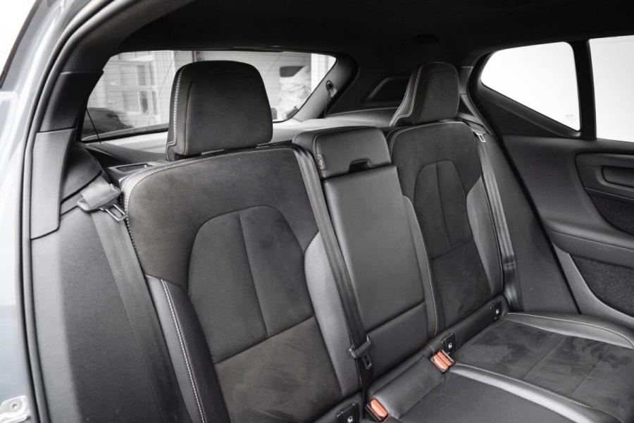 Серый Вольво XC40 2020 в Рига, объемом двигателя 1.50 л и пробегом 131 тыс. км за 22500 €, фото 9 на AUTOMOTO.COM.LV