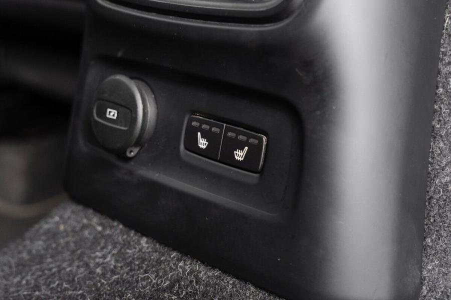 Серый Вольво XC40 2020 в Рига, объемом двигателя 1.50 л и пробегом 131 тыс. км за 22500 €, фото 10 на AUTOMOTO.COM.LV