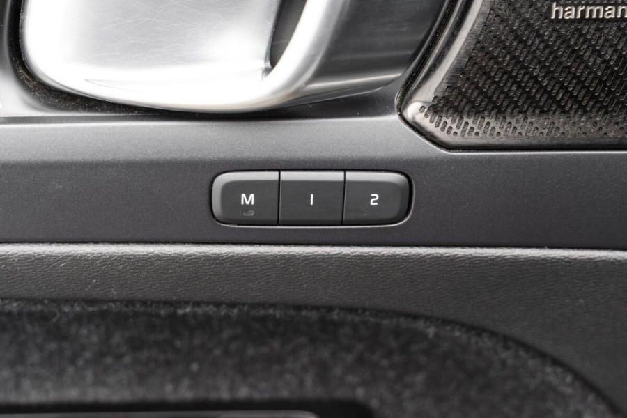 Серый Вольво XC40 2020 в Рига, объемом двигателя 1.50 л и пробегом 131 тыс. км за 22500 €, фото 12 на AUTOMOTO.COM.LV