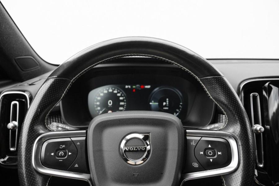 Серый Вольво XC40 2020 в Рига, объемом двигателя 1.50 л и пробегом 131 тыс. км за 22500 €, фото 21 на AUTOMOTO.COM.LV
