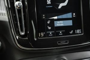 Серый Вольво XC40 2020 в Рига, объемом двигателя 1.50 л и пробегом 131 тыс. км за 22500 €, фото 25 на AUTOMOTO.COM.LV