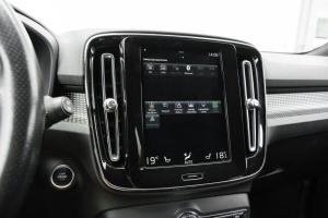 Серый Вольво XC40 2020 в Рига, объемом двигателя 1.50 л и пробегом 131 тыс. км за 22500 €, фото 29 на AUTOMOTO.COM.LV