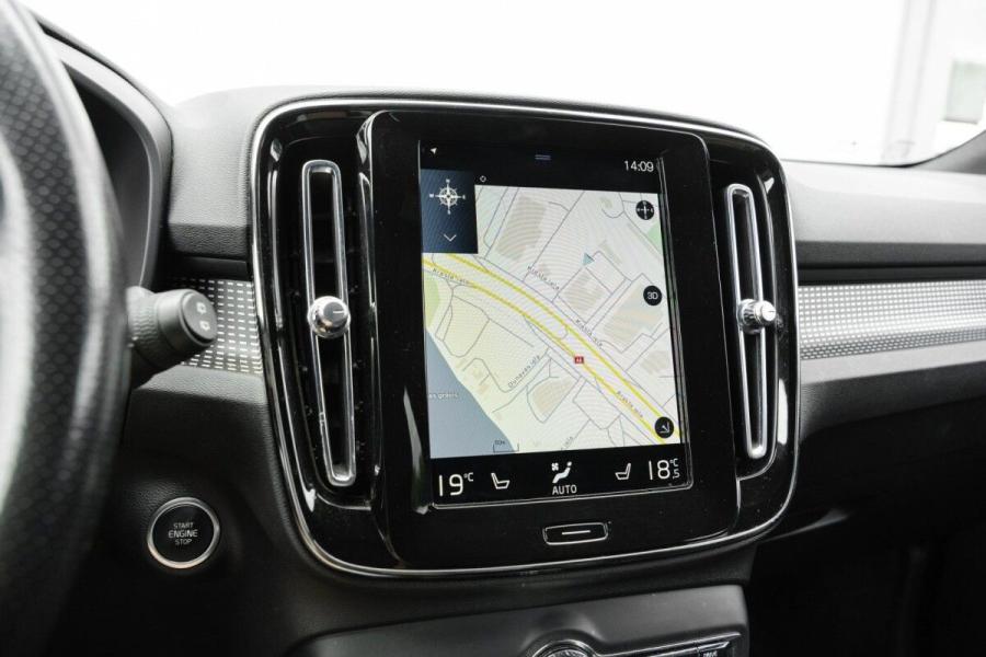 Серый Вольво XC40 2020 в Рига, объемом двигателя 1.50 л и пробегом 131 тыс. км за 22500 €, фото 30 на AUTOMOTO.COM.LV