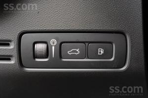 Серый Вольво XC40 2020 в Рига, объемом двигателя 1.50 л и пробегом 131 тыс. км за 22500 €, фото 16 на AUTOMOTO.COM.LV
