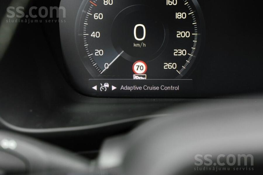 Серый Вольво XC40 2020 в Рига, объемом двигателя 1.50 л и пробегом 131 тыс. км за 22500 €, фото 19 на AUTOMOTO.COM.LV
