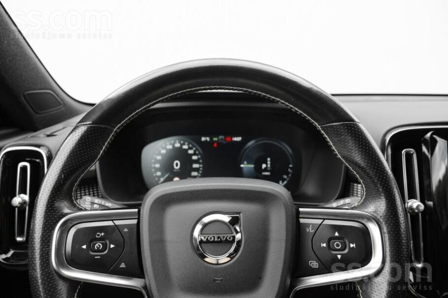 Серый Вольво XC40 2020 в Рига, объемом двигателя 1.50 л и пробегом 131 тыс. км за 22500 €, фото 21 на AUTOMOTO.COM.LV