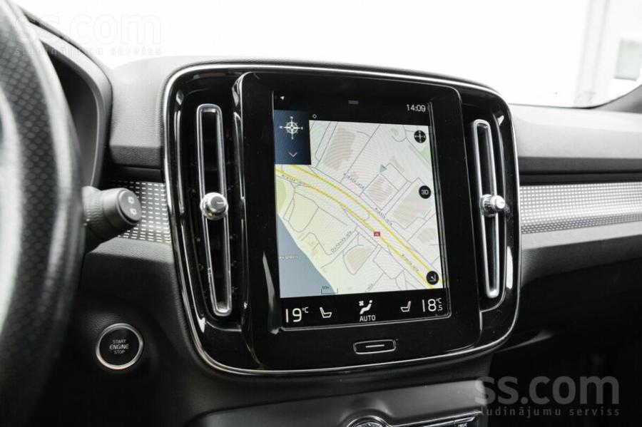 Серый Вольво XC40 2020 в Рига, объемом двигателя 1.50 л и пробегом 131 тыс. км за 22500 €, фото 30 на AUTOMOTO.COM.LV
