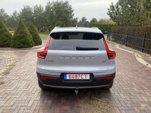 Grey Volvo XC40 2020 in Klaipeda, with an engine capacity of 1.97 L and mileage of 239 thousand km for 17450 €, photo 8 on AUTOMOTO.COM.LV