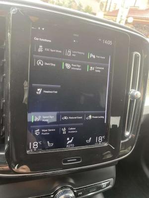 Grey Volvo XC40 2020 in Klaipeda, with an engine capacity of 1.97 L and mileage of 239 thousand km for 17450 €, photo 11 on AUTOMOTO.COM.LV
