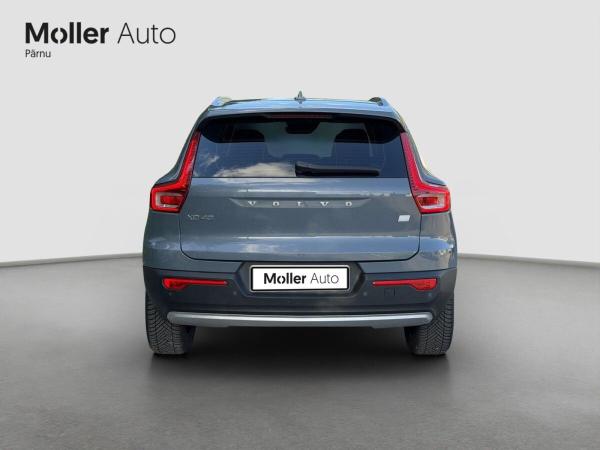 Pelēks Volvo XC40 2020 Pērnava, ar dzinēja tilpumu 1.50 L un nobraukumu 218 tūkst. km par 19900 €, foto 5 vietnē AUTOMOTO.COM.LV