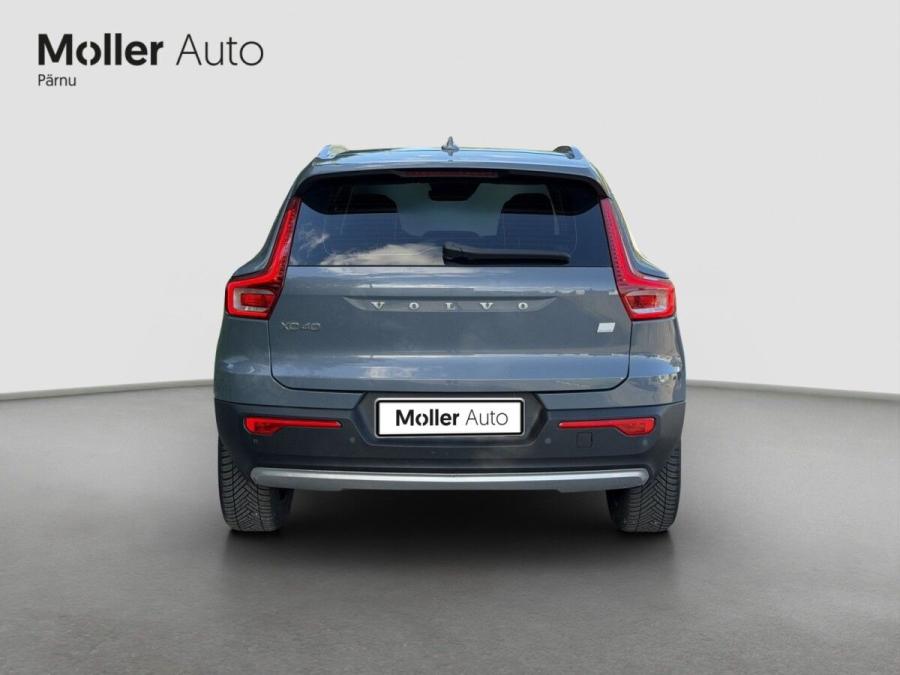 Pelēks Volvo XC40 2020 Pērnava, ar dzinēja tilpumu 1.50 L un nobraukumu 218 tūkst. km par 19900 €, foto 5 vietnē AUTOMOTO.COM.LV