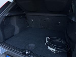 Pelēks Volvo XC40 2020 Pērnava, ar dzinēja tilpumu 1.50 L un nobraukumu 218 tūkst. km par 19900 €, foto 20 vietnē AUTOMOTO.COM.LV