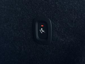 Pelēks Volvo XC40 2020 Pērnava, ar dzinēja tilpumu 1.50 L un nobraukumu 218 tūkst. km par 19900 €, foto 21 vietnē AUTOMOTO.COM.LV