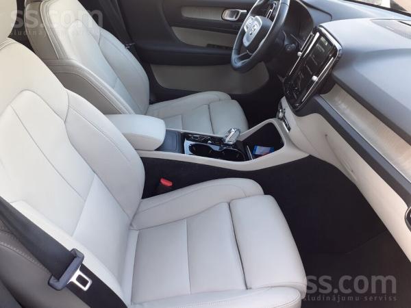 Серый Вольво XC40 2020 в Рига, объемом двигателя 2.00 л и пробегом 137 тыс. км за 24800 €, фото 8 на AUTOMOTO.COM.LV