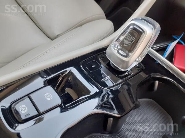Серый Вольво XC40 2020 в Рига, объемом двигателя 2.00 л и пробегом 137 тыс. км за 24800 €, фото 11 на AUTOMOTO.COM.LV