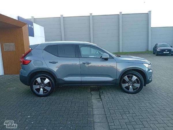 Pelēks Volvo XC40 2021 Kauņa, ar dzinēja tilpumu 1.50 L un nobraukumu 66 tūkst. km par 26366 €, foto 4 vietnē AUTOMOTO.COM.LV