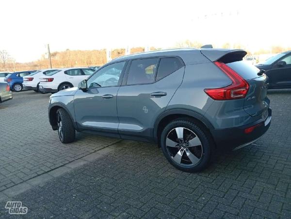 Pelēks Volvo XC40 2021 Kauņa, ar dzinēja tilpumu 1.50 L un nobraukumu 66 tūkst. km par 26366 €, foto 7 vietnē AUTOMOTO.COM.LV