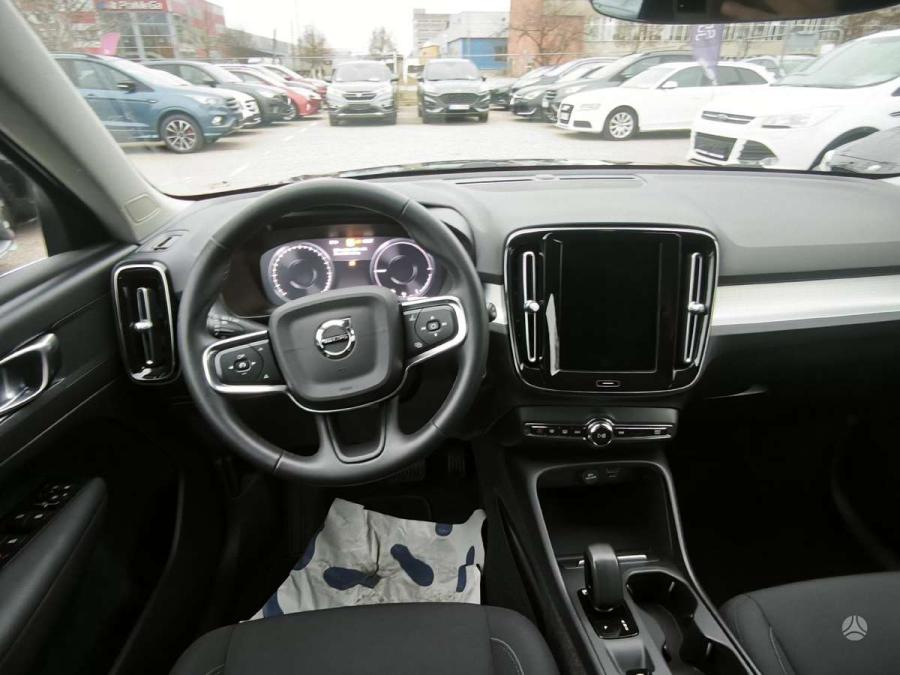 Pelēks Volvo XC40 2021 Šauļi, ar dzinēja tilpumu 1.48 L un nobraukumu 151 tūkst. km par 19500 €, foto 12 vietnē AUTOMOTO.COM.LV