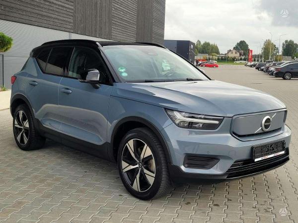 Pelēks Volvo XC40 2021 Šauļi, ar dzinēja tilpumu 0.00 L un nobraukumu 109 tūkst. km par 25750 €, foto 1 vietnē AUTOMOTO.COM.LV