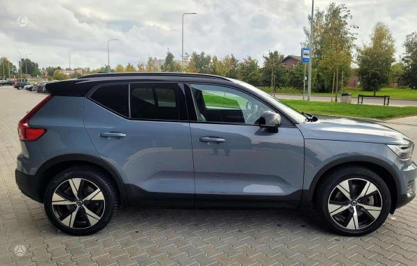 Pelēks Volvo XC40 2021 Šauļi, ar dzinēja tilpumu 0.00 L un nobraukumu 109 tūkst. km par 25750 €, foto 8 vietnē AUTOMOTO.COM.LV
