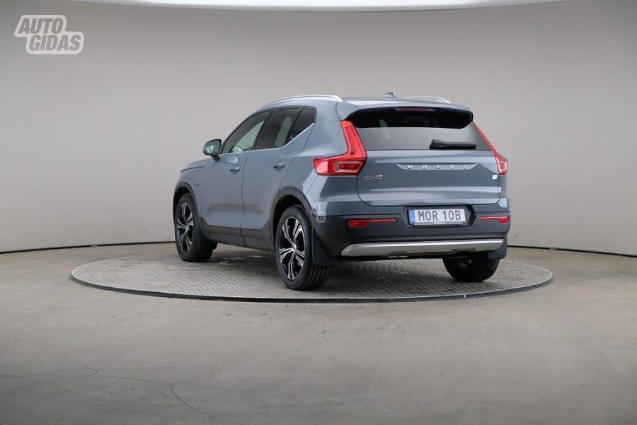 Grey Volvo XC40 2021 in Kaunas, with an engine capacity of 0.00 L and mileage of 90 thousand km for 31184 €, photo 2 on AUTOMOTO.COM.LV