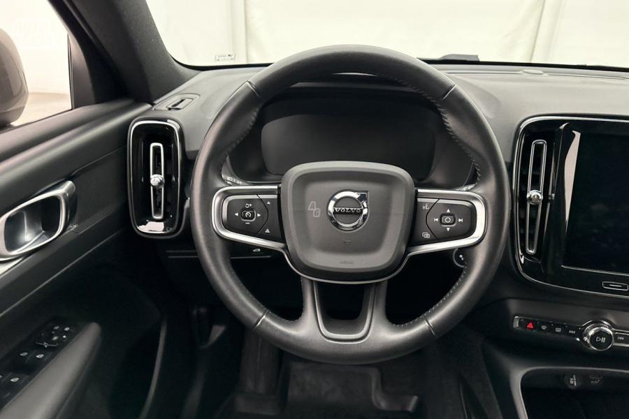 Pelēks Volvo XC40 2021 Kauņa, ar dzinēja tilpumu 0.00 L un nobraukumu 77 tūkst. km par 30295 €, foto 11 vietnē AUTOMOTO.COM.LV