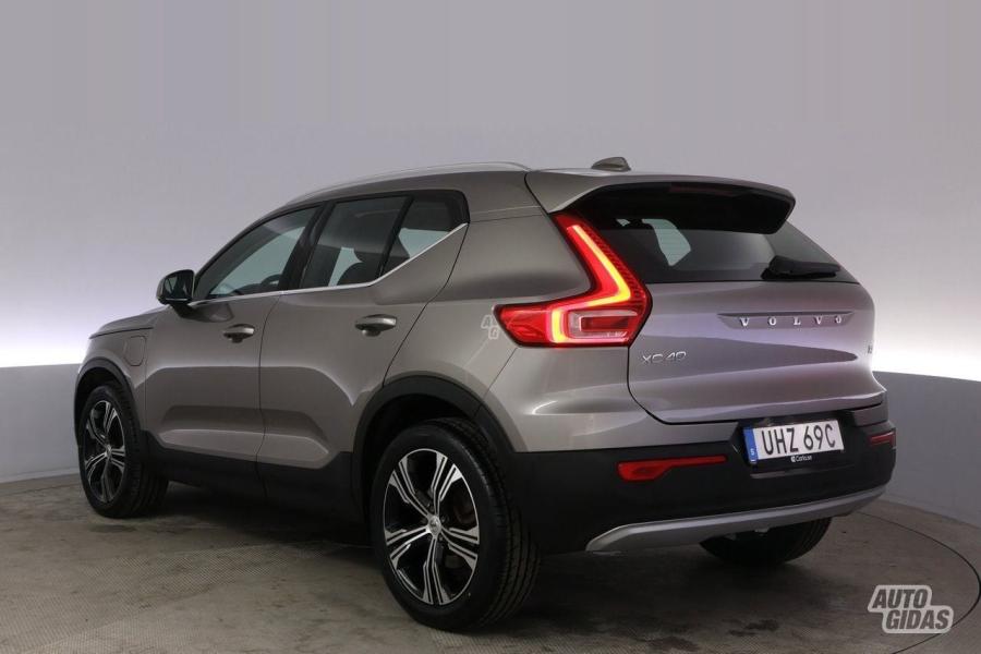 Grey Volvo XC40 2021 in Kaunas, with an engine capacity of 0.00 L and mileage of 79 thousand km for 34226 €, photo 4 on AUTOMOTO.COM.LV