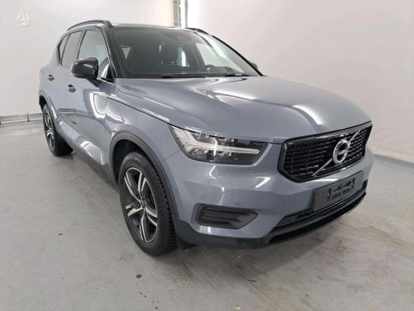Grey Volvo XC40 2021 in Vilnius, with an engine capacity of 1.48 L and mileage of 230 thousand km for 21417 €, photo 3 on AUTOMOTO.COM.LV