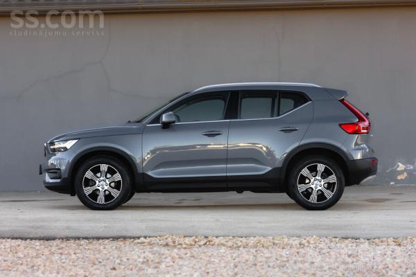 Pelēks Volvo XC40 2021 Jelgava, ar dzinēja tilpumu 1.50 L un nobraukumu 225 tūkst. km par 19000 €, foto 2 vietnē AUTOMOTO.COM.LV