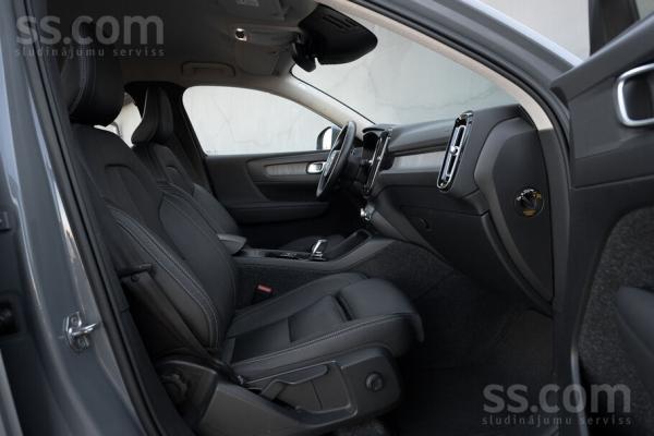 Pelēks Volvo XC40 2021 Jelgava, ar dzinēja tilpumu 1.50 L un nobraukumu 225 tūkst. km par 19000 €, foto 10 vietnē AUTOMOTO.COM.LV