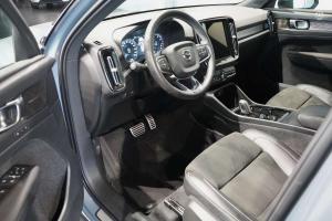 Grey Volvo XC40 2021 in Vilnius, with an engine capacity of 1.97 L and mileage of 113 thousand km for 24900 €, photo 9 on AUTOMOTO.COM.LV
