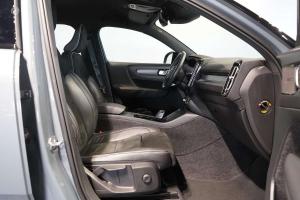 Grey Volvo XC40 2021 in Vilnius, with an engine capacity of 1.97 L and mileage of 113 thousand km for 24900 €, photo 11 on AUTOMOTO.COM.LV