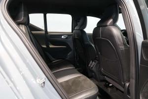 Grey Volvo XC40 2021 in Vilnius, with an engine capacity of 1.97 L and mileage of 113 thousand km for 24900 €, photo 13 on AUTOMOTO.COM.LV