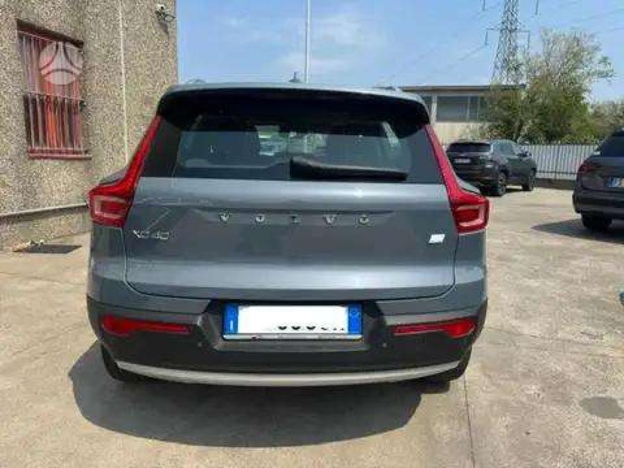 Pelēks Volvo XC40 2021 Kauņa, ar dzinēja tilpumu 1.48 L un nobraukumu 99 tūkst. km par 20950 €, foto 6 vietnē AUTOMOTO.COM.LV